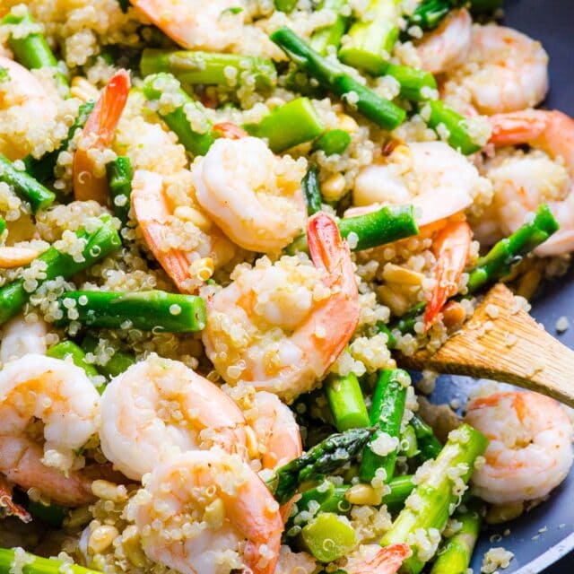 Garlic Butter Shrimp, Quinoa and Asparagus {Easy} - iFoodReal.com