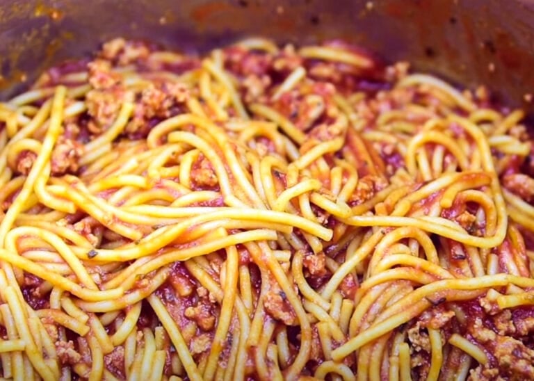 Instant Pot Spaghetti with Meat Sauce - iFoodReal.com