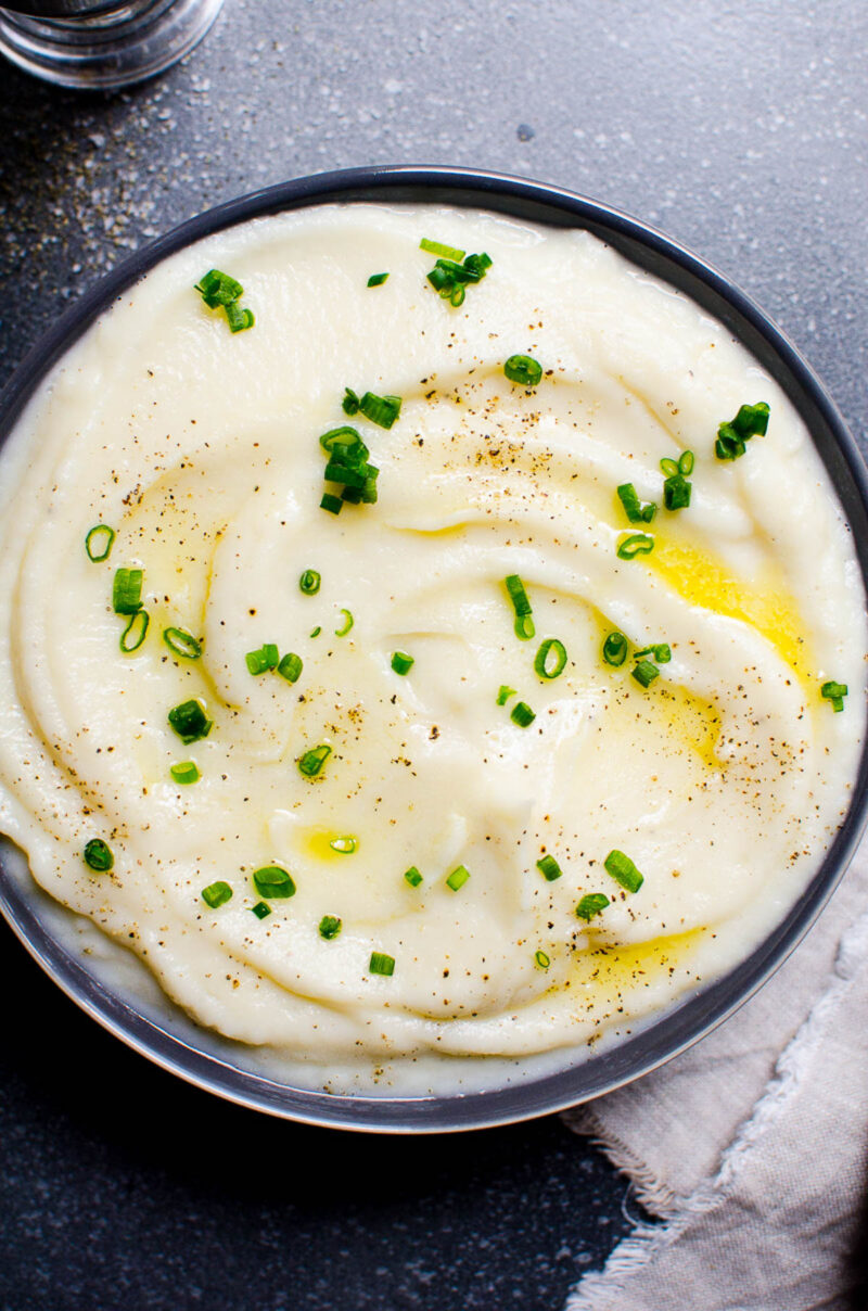 Cauliflower Mashed Potatoes (Creamy & Low Carb) - iFoodReal.com