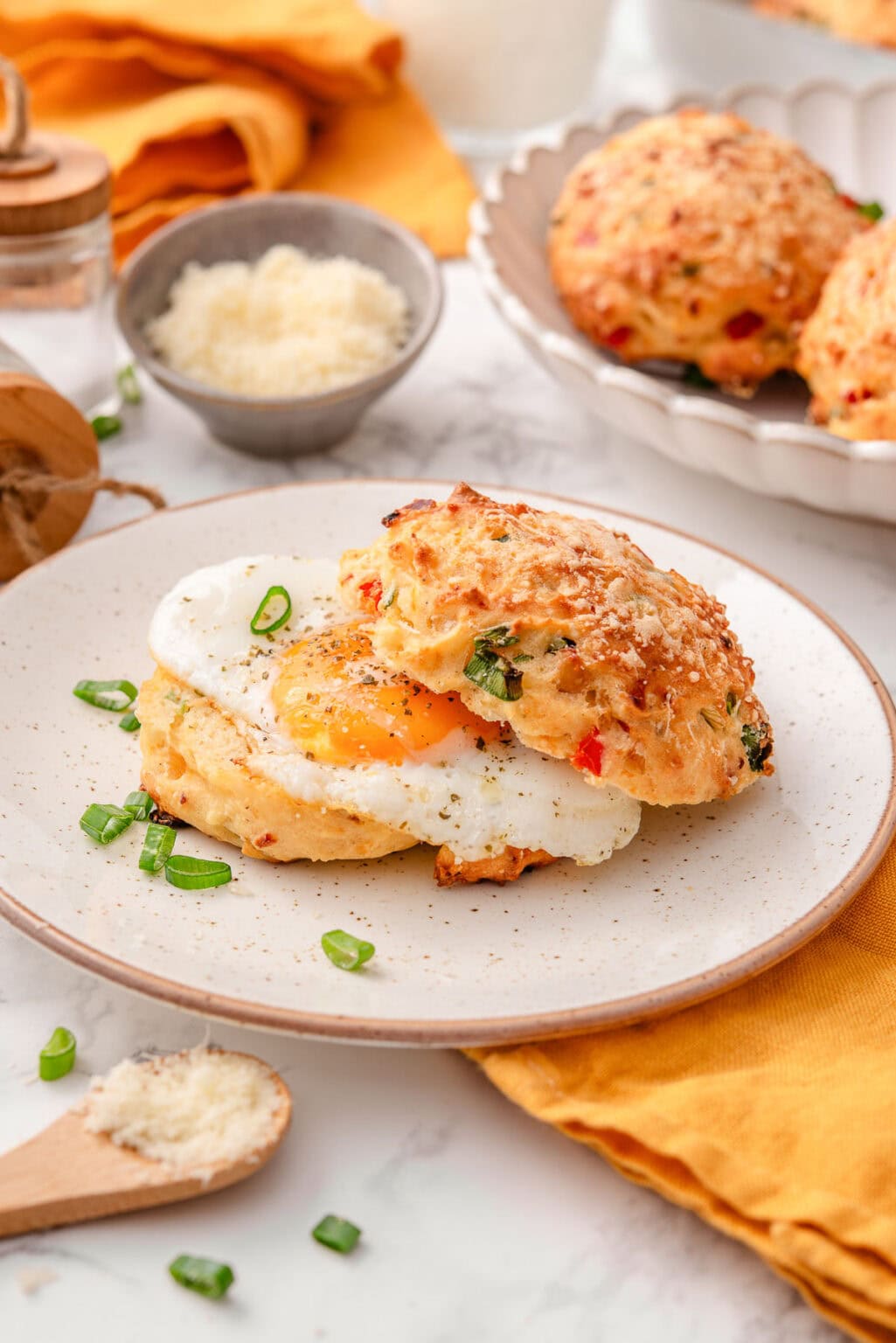 Protein Breakfast Biscuits with Bacon and Parmesan - iFoodReal.com